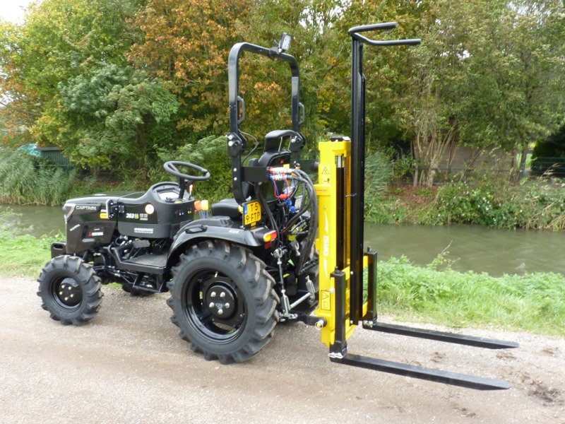 Tractor lifting mast - Damcon tree nursery equipment