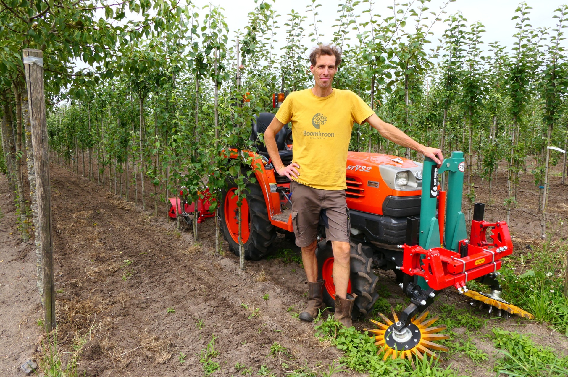 Irrigating smarter with the Damcon hoeing machine! - Damcon tree ...