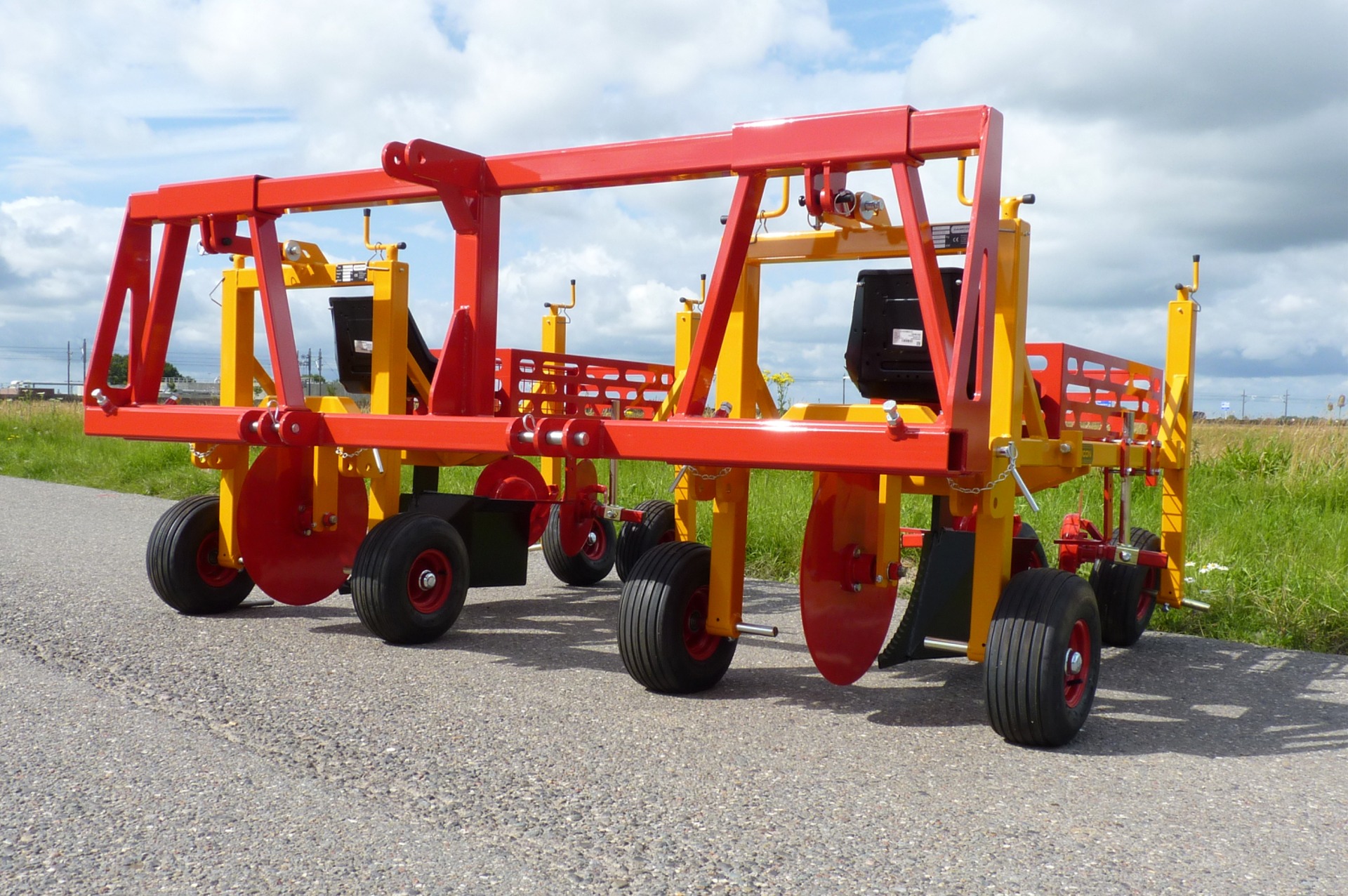 Damcon PL-10 with razor sharp option - Damcon tree nursery equipment